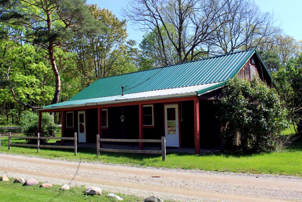 Naktsmājas / Accommodations – Latvian Center Garezers