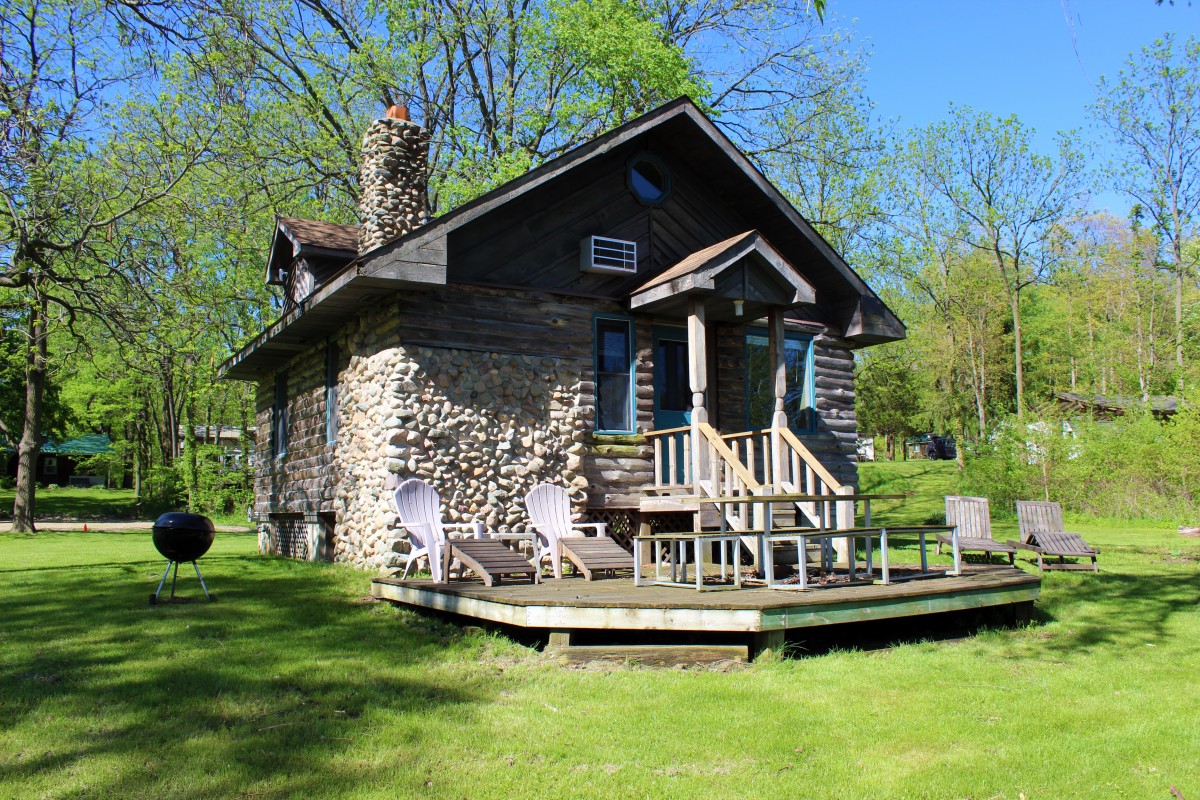 Naktsmājas / Accommodations – Latvian Center Garezers