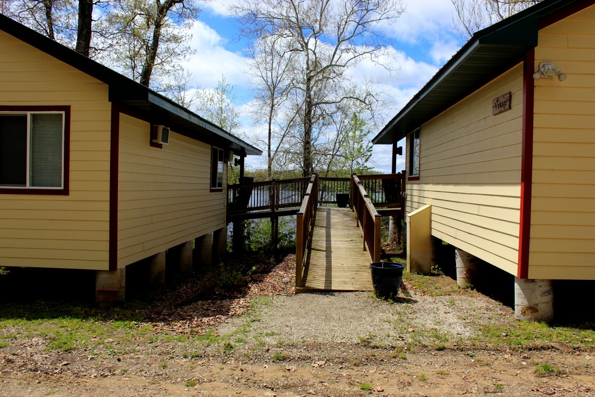 Naktsmājas / Accommodations – Latvian Center Garezers