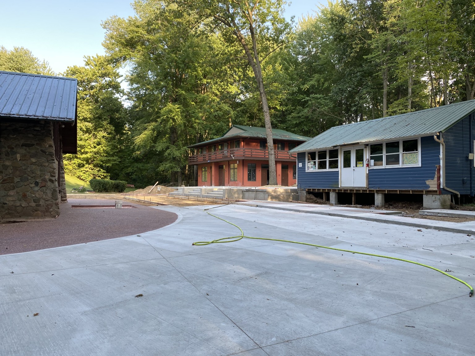 Latvian Center Garezers