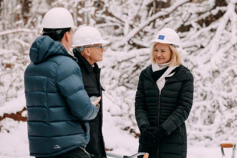 Latvian Center Garezers